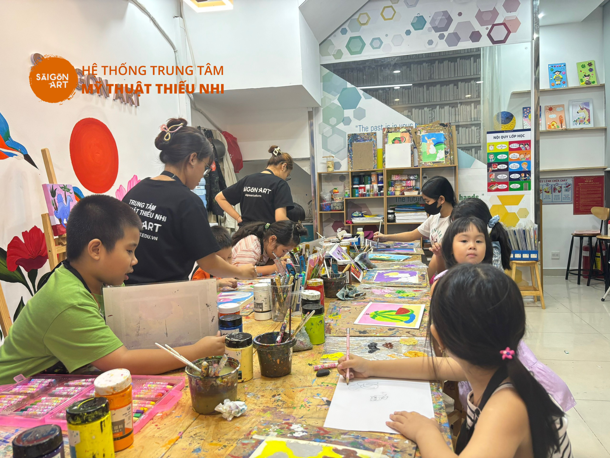 Phong cách giảng dạy sáng tạo tại Saigon Art